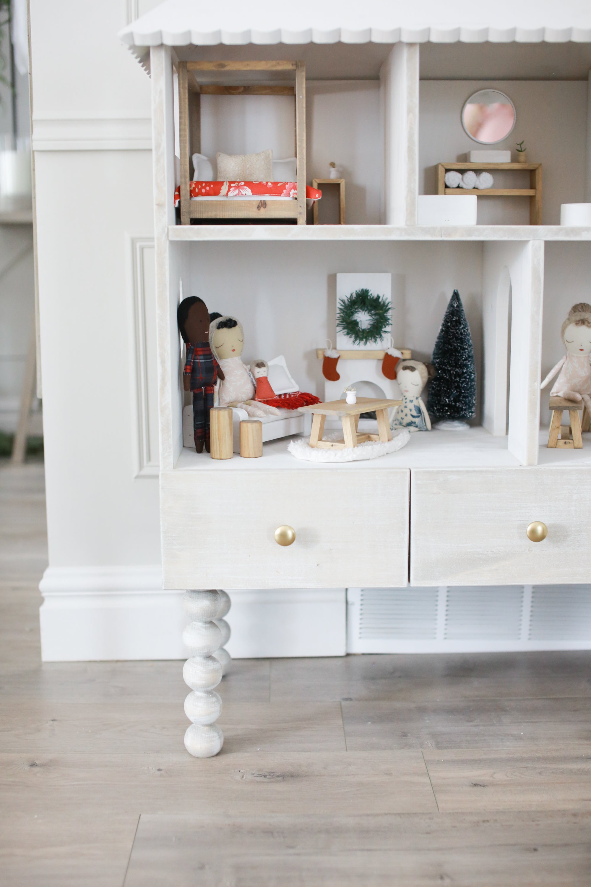 Annie’s Dollhouse - Primrose