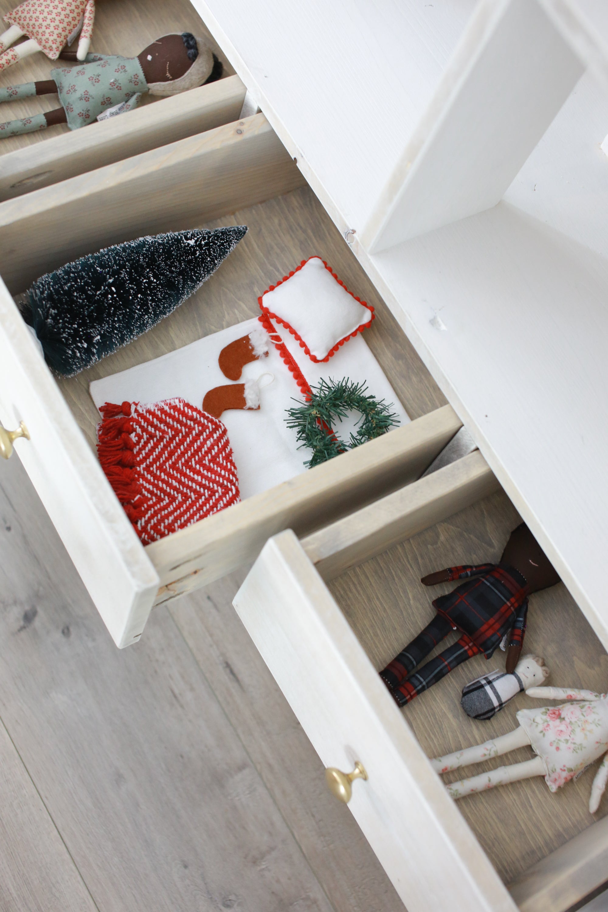 Annie’s Dollhouse - Primrose